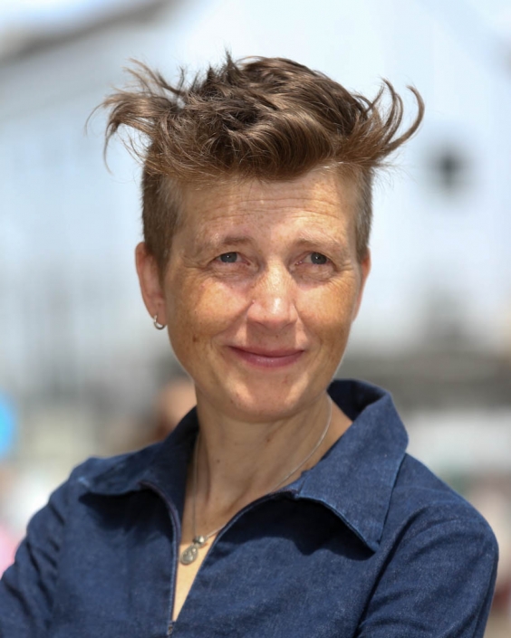 Who Am I? – Imogen Harvey Lewis